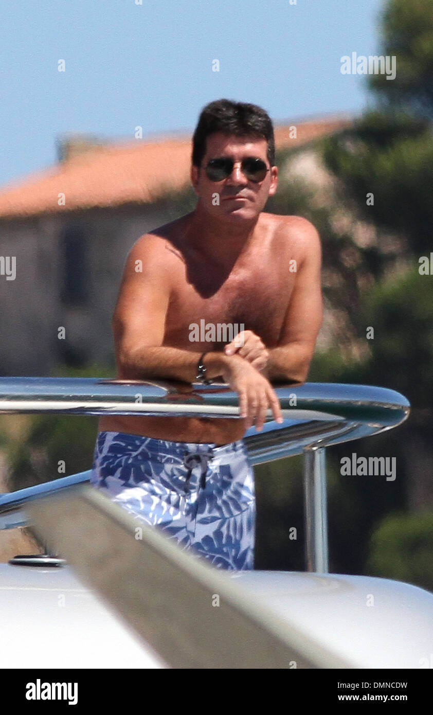 Simon Cowell spends time onboard a luxury yacht during a holiday in St ...