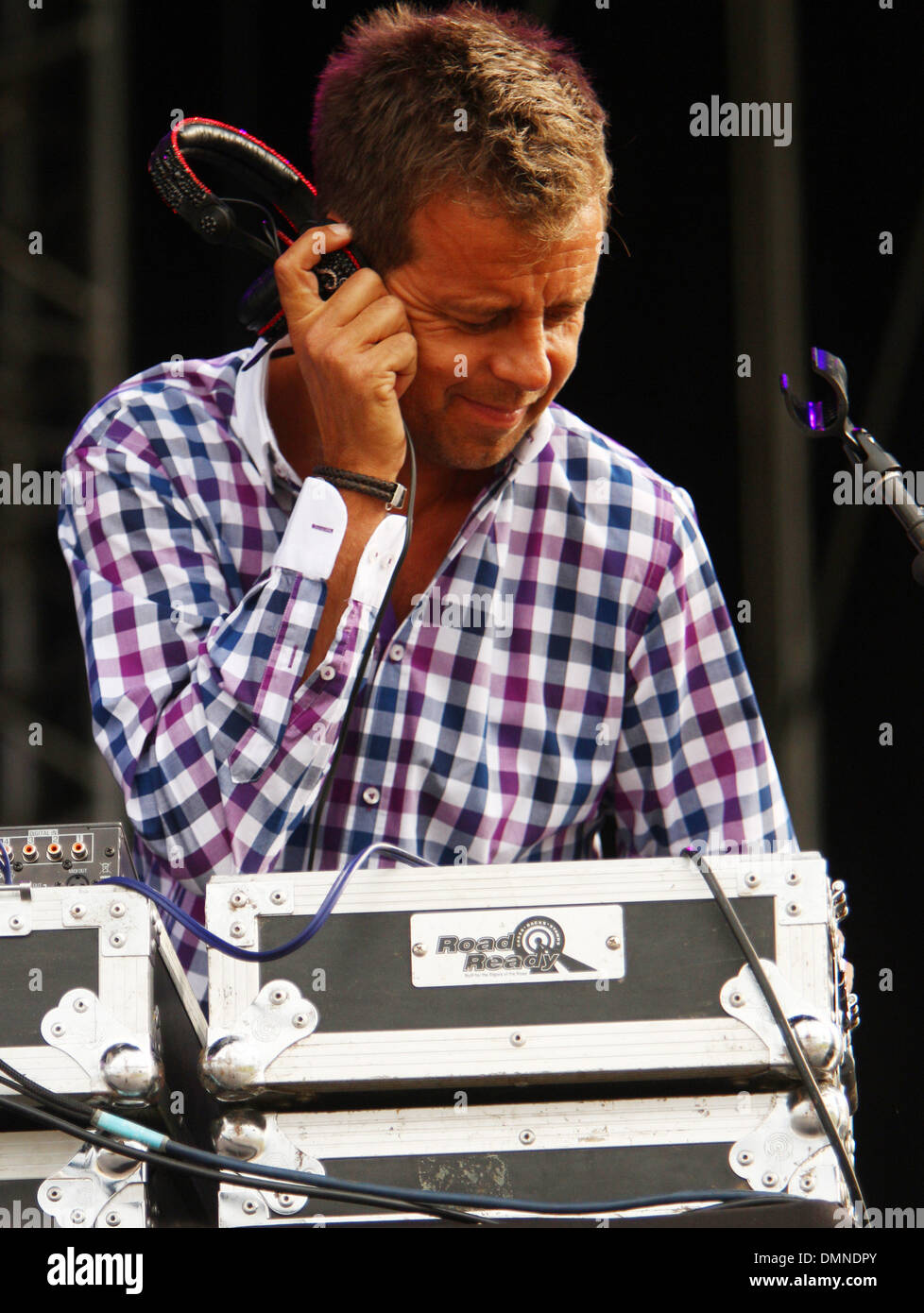 Pat sharp hi-res stock photography and images - Alamy