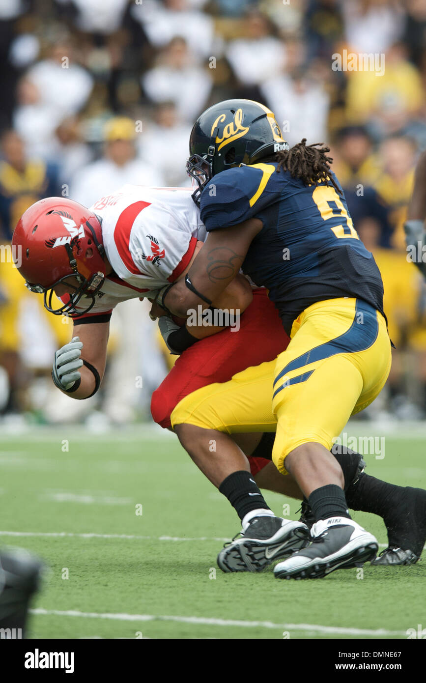 12 September 2009: Cal senior linebacker Eddie Youngwraps up Eastern ...