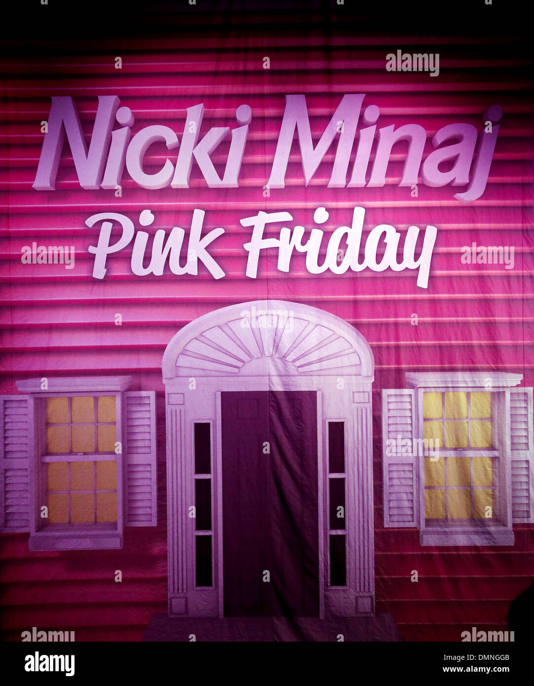 Atmosphere Nicki Minaj performing at PH Live at Planet Hollywood Resort ...