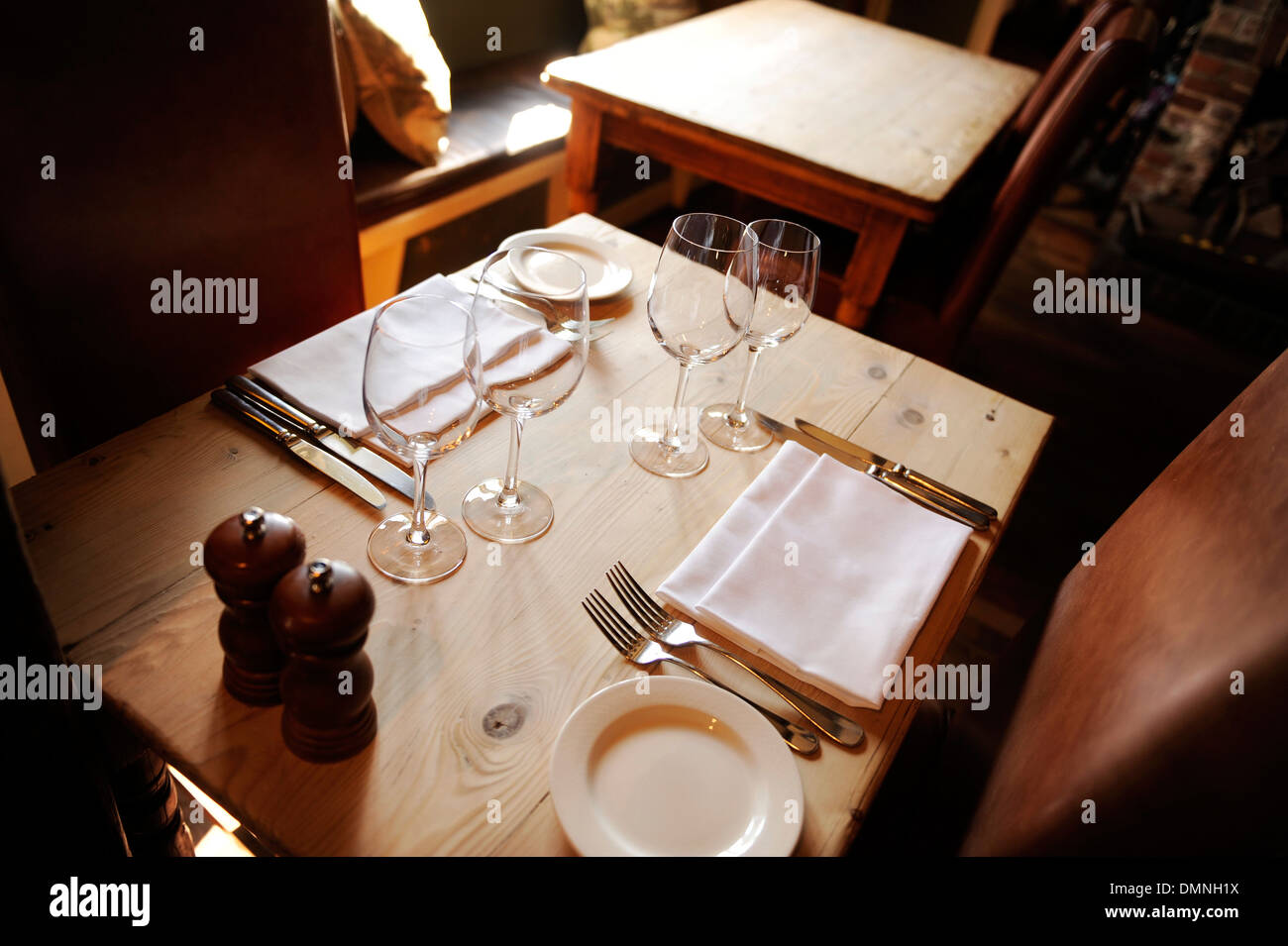 English restaurant dinner hi-res stock photography and images - Alamy