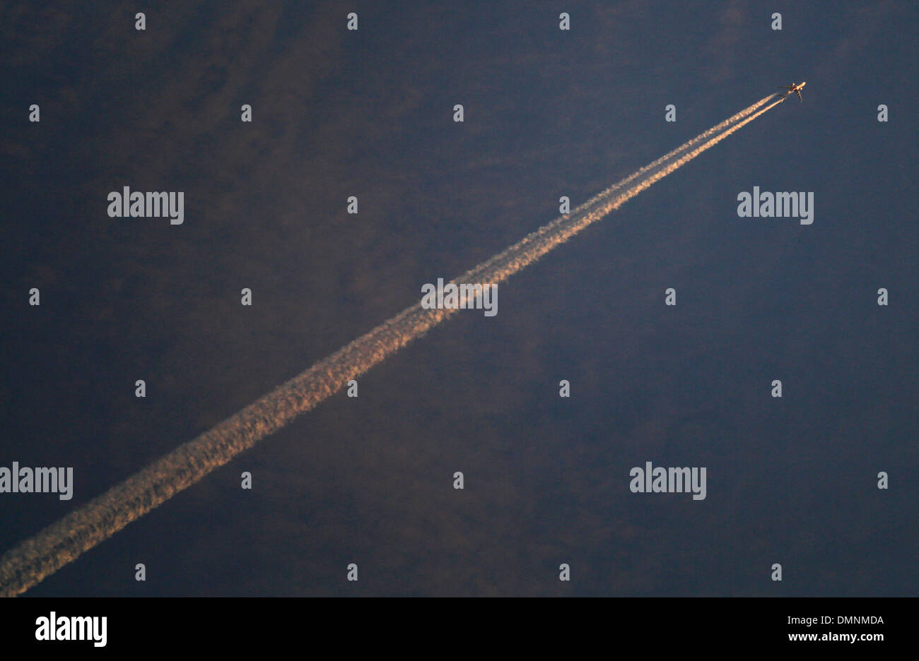 Airliner and contrail or condensed vapor track trail seen on Palma de ...
