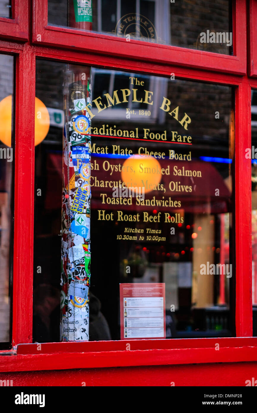 The Temple Bar Pub in Temple Bar Street Dublin City Ireland Stock Photo ...
