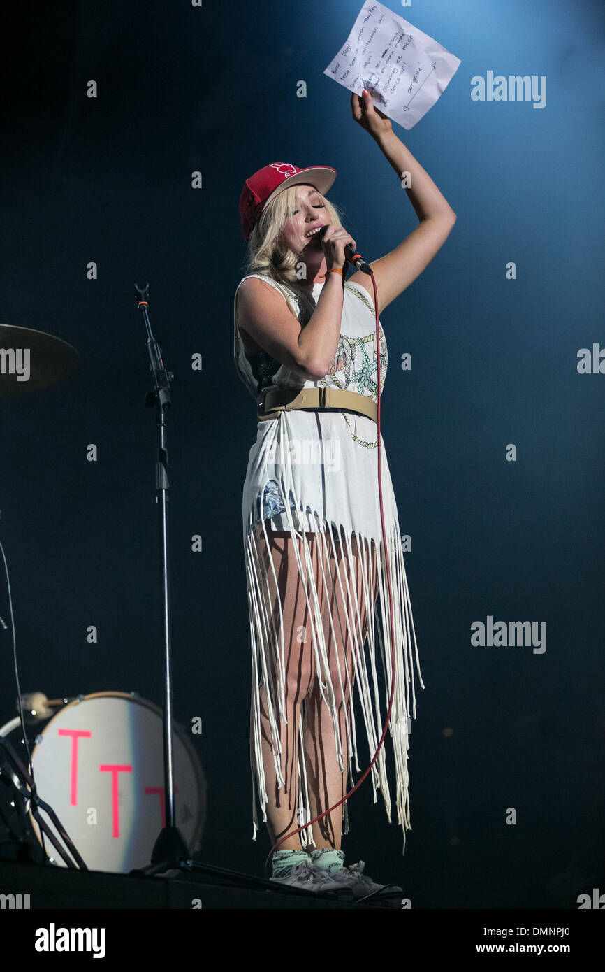 The Ting Things performing live at Festival Sudoeste TMN Day 4 ...