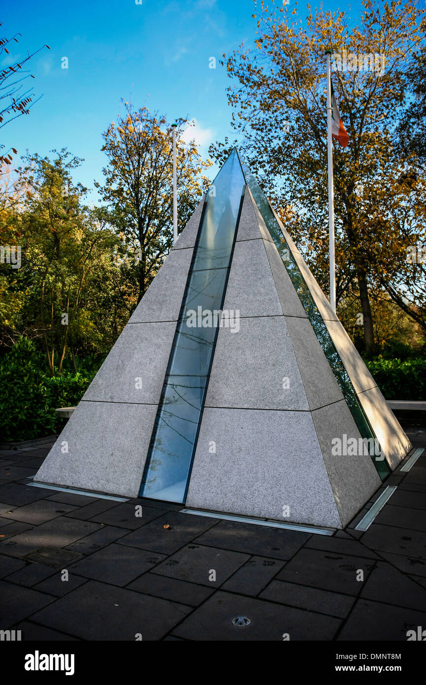 Dublin merrion square hi-res stock photography and images - Alamy
