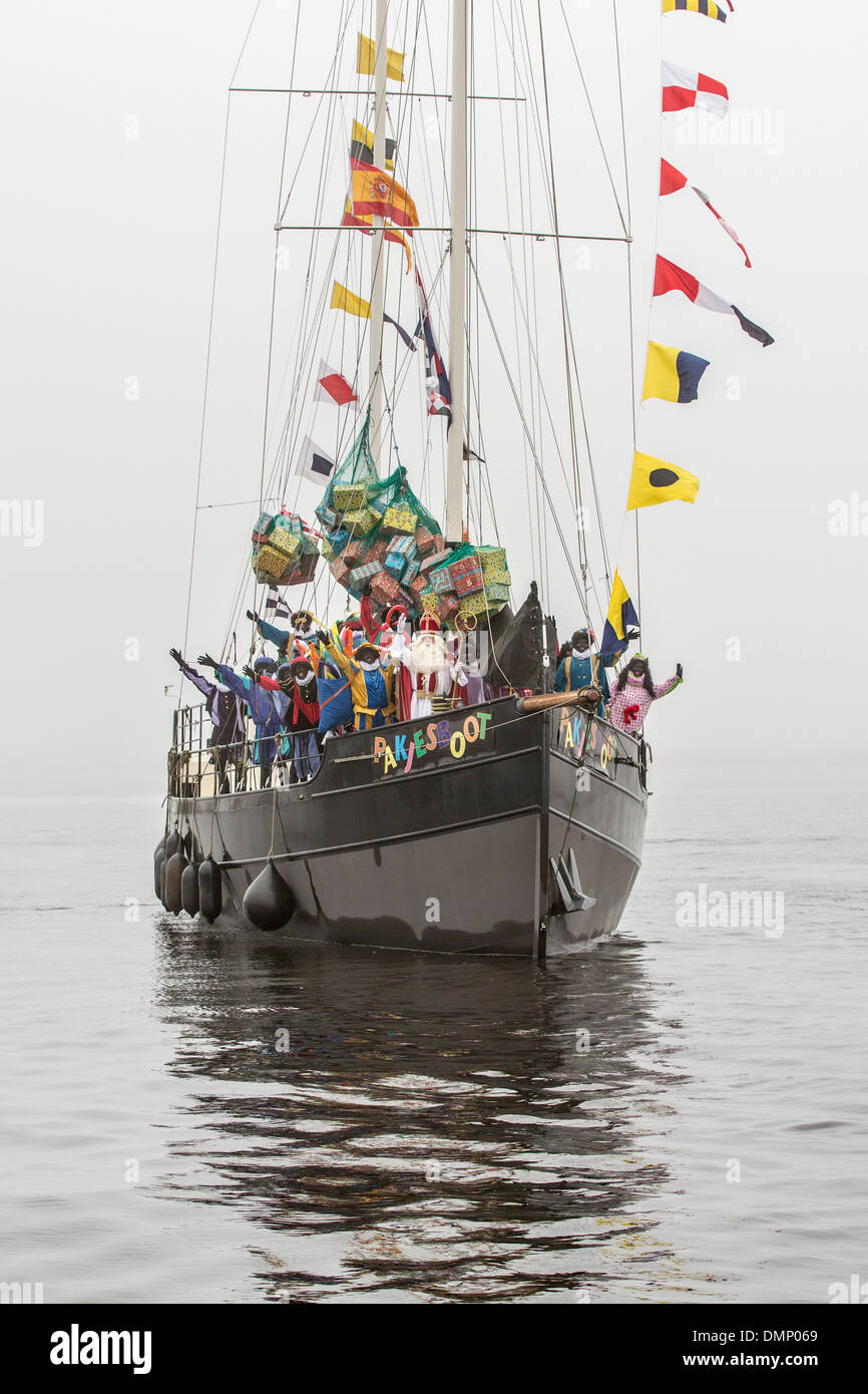 Sinterklaas boat hi-res stock photography and images - Alamy