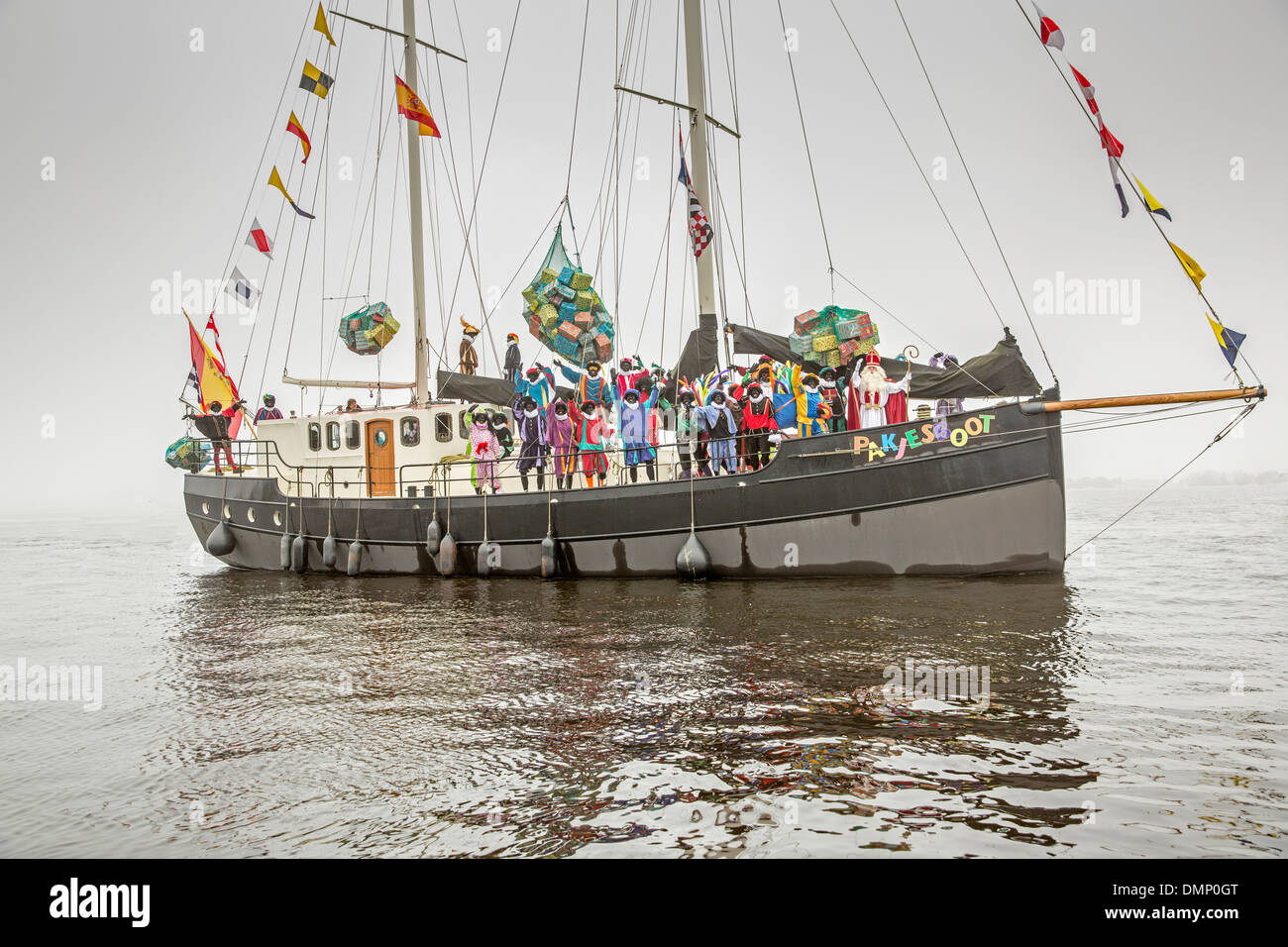 Sinterklaas boat hi-res stock photography and images - Alamy