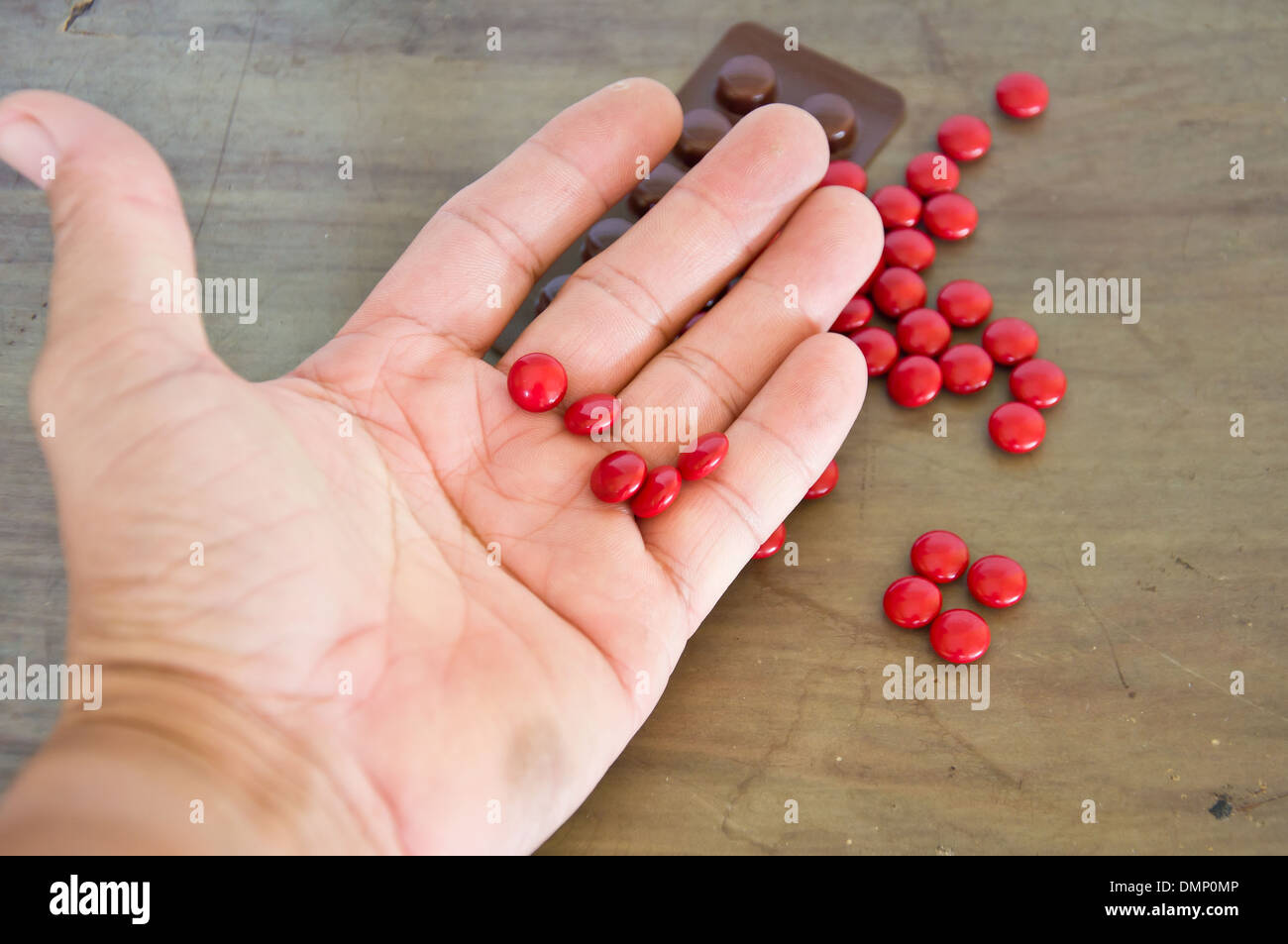 Red tablet pill hi-res stock photography and images - Alamy