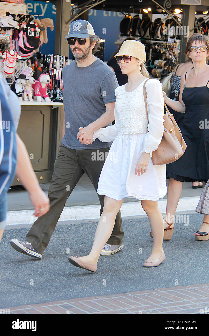 Rachel McAdams and Michael Sheen shopping at Grove Los Angeles ...