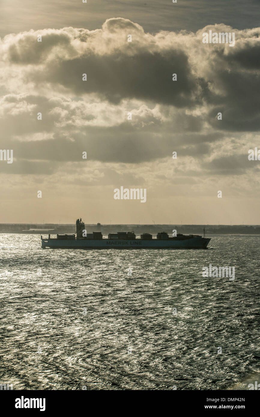 Back of ship view hi-res stock photography and images - Alamy