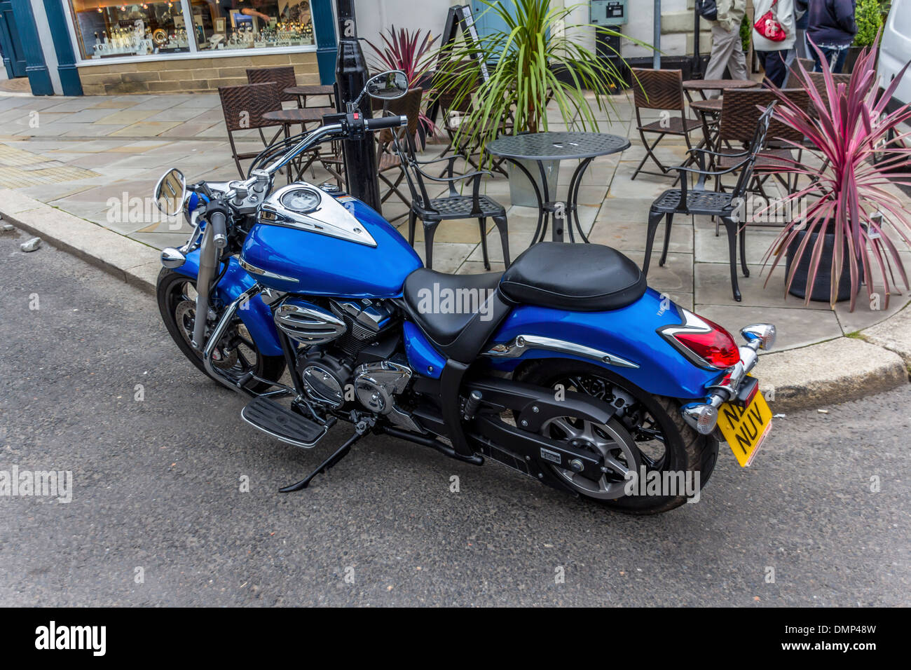 Blue motor on stand Stock Photo - Alamy