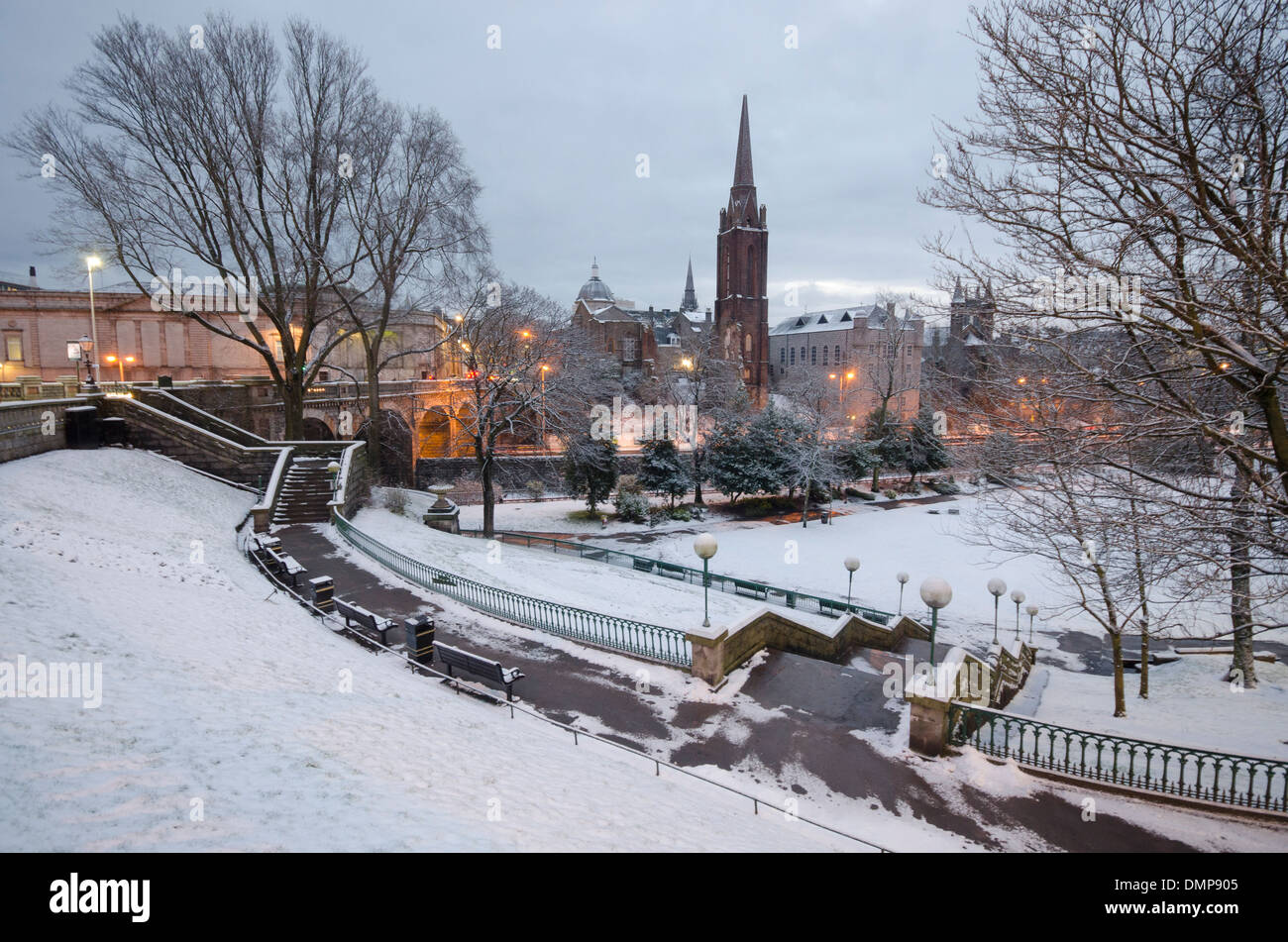 st nicholas church union terrace snow dusk Stock Photo - Alamy