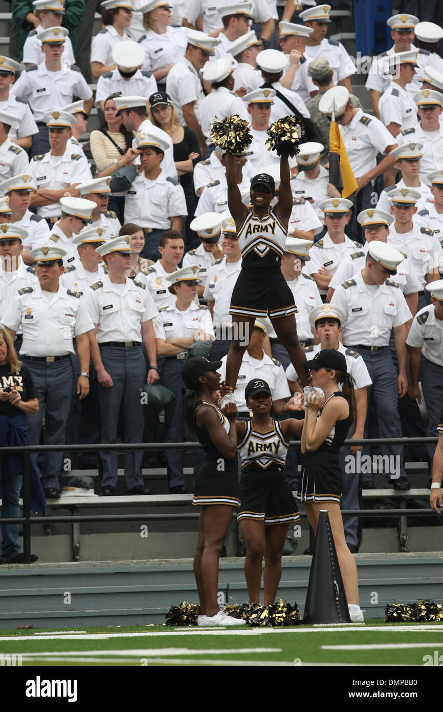Tulane green wave cheerleaders hi-res stock photography and images - Alamy