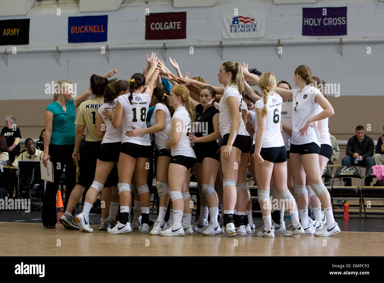 All army volleyball team hi-res stock photography and images - Alamy