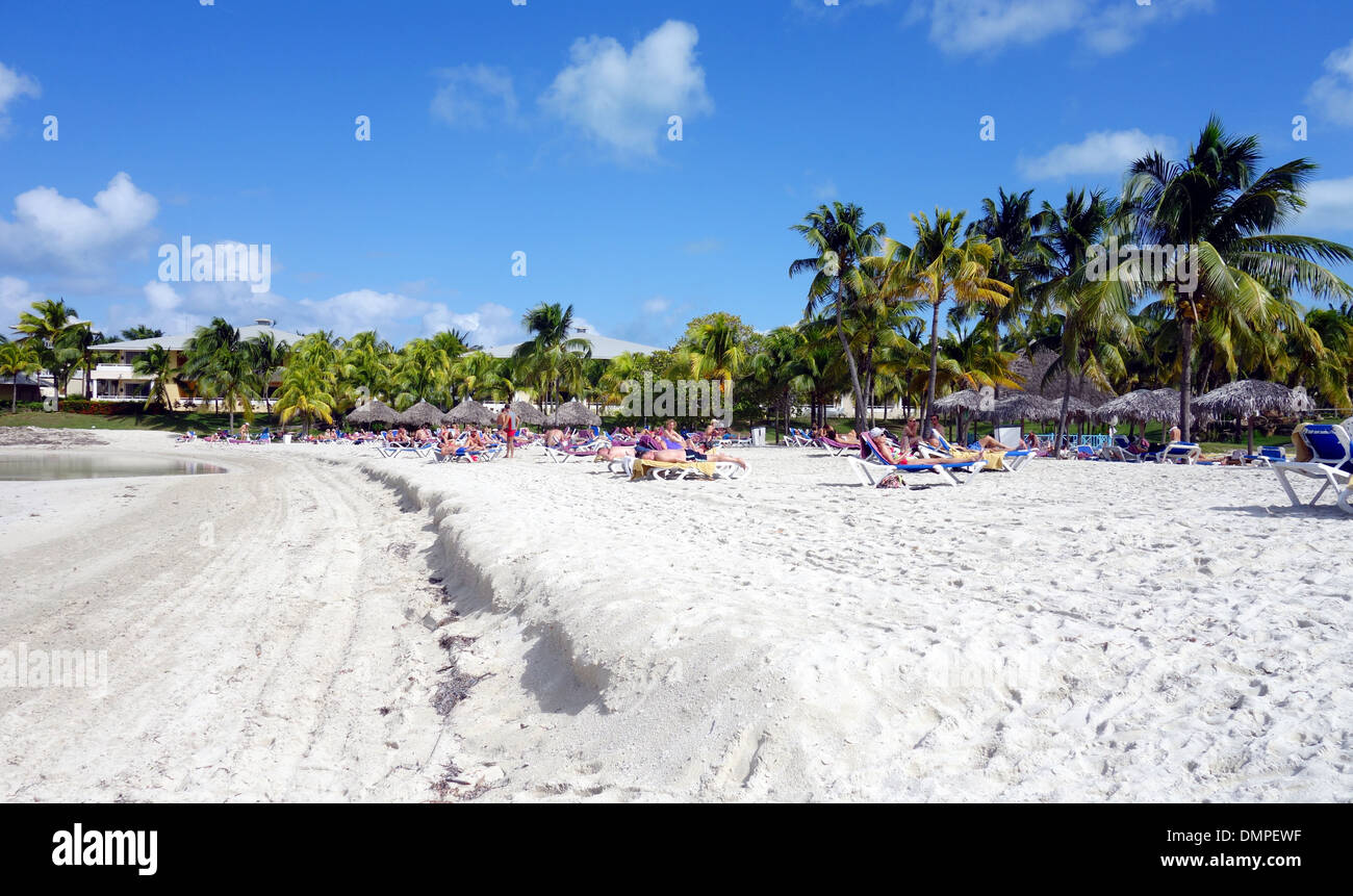 Cuba beach resort hi-res stock photography and images - Alamy