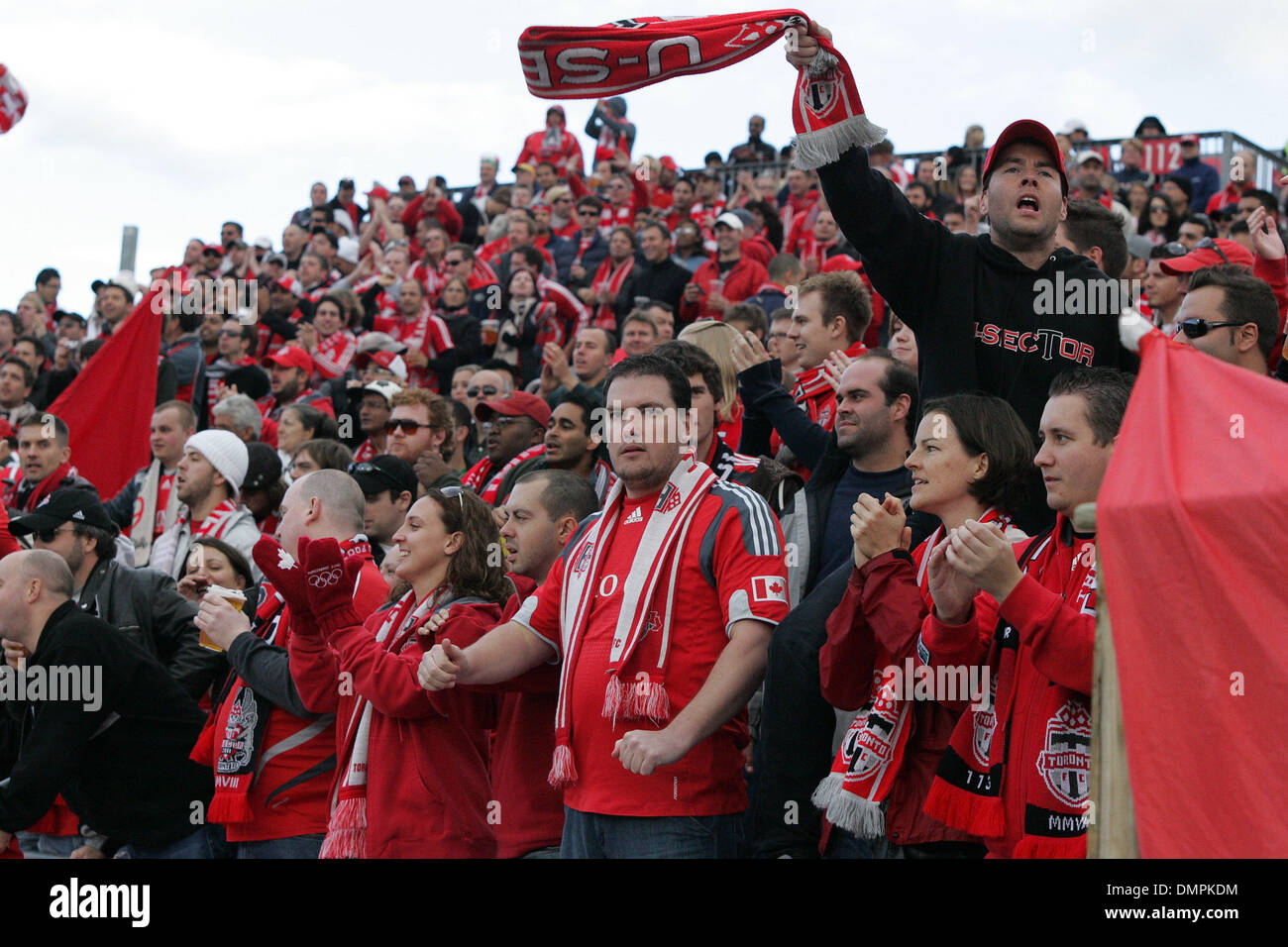 Toronto fc fans hi-res stock photography and images - Alamy