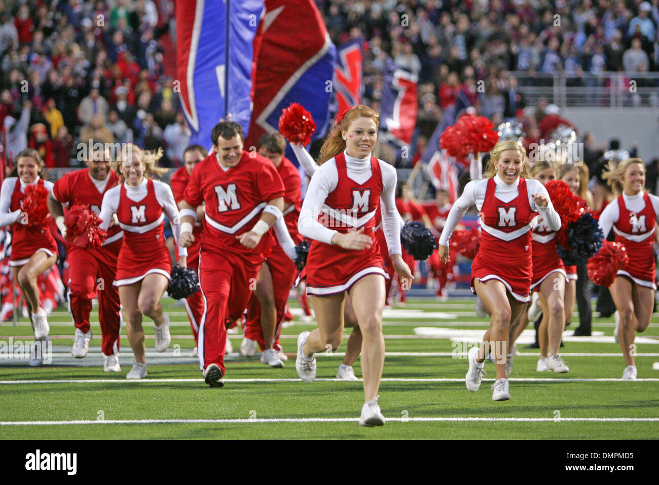 Ole miss cheerleaders hi-res stock photography and images - Alamy