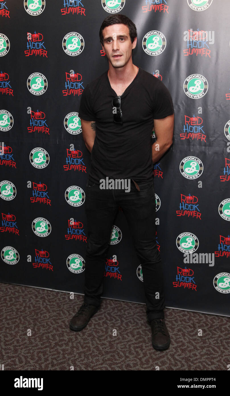 James ransone james ransone hi-res stock photography and images - Alamy