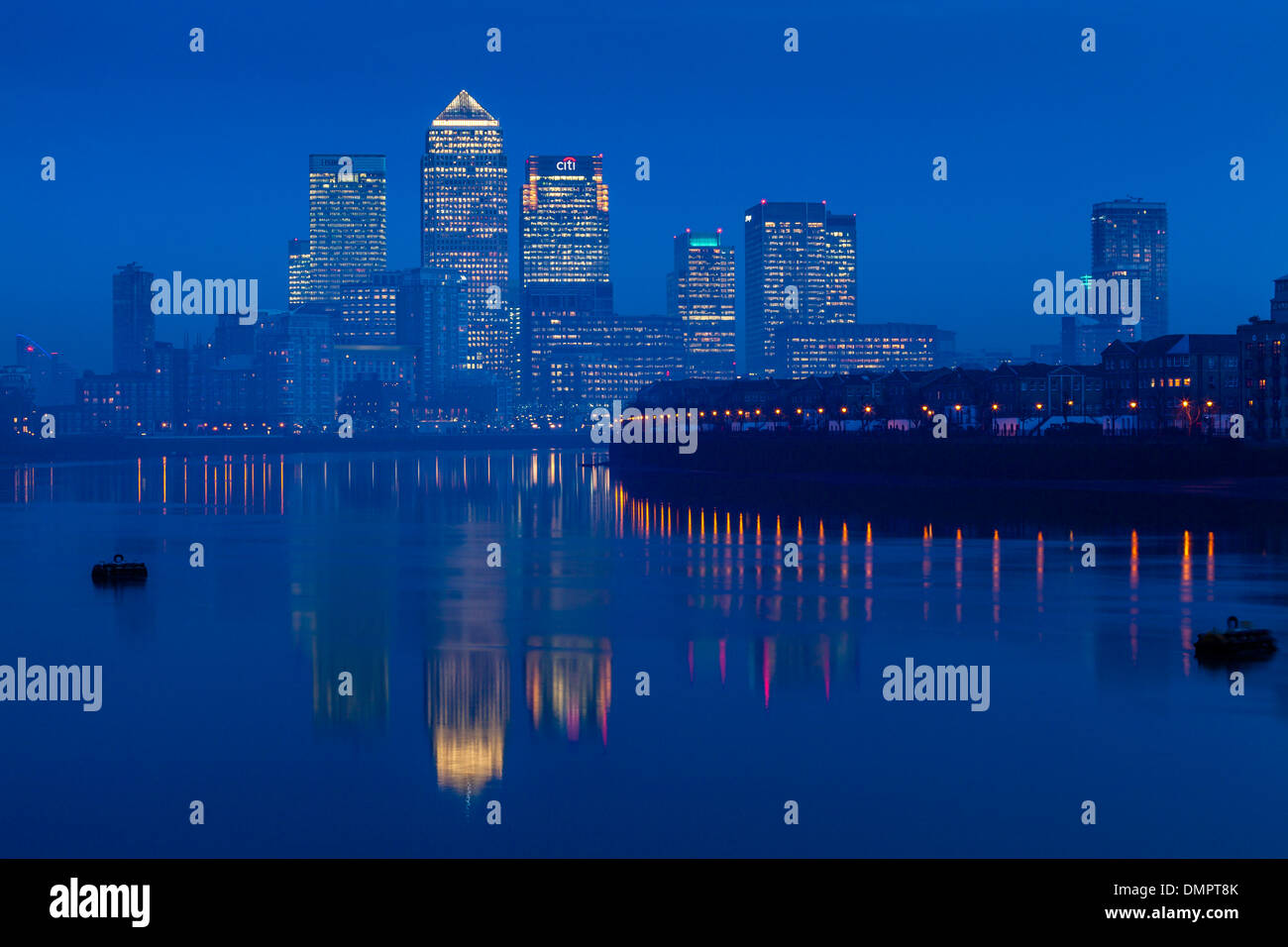 Empty city wharf hi-res stock photography and images - Alamy