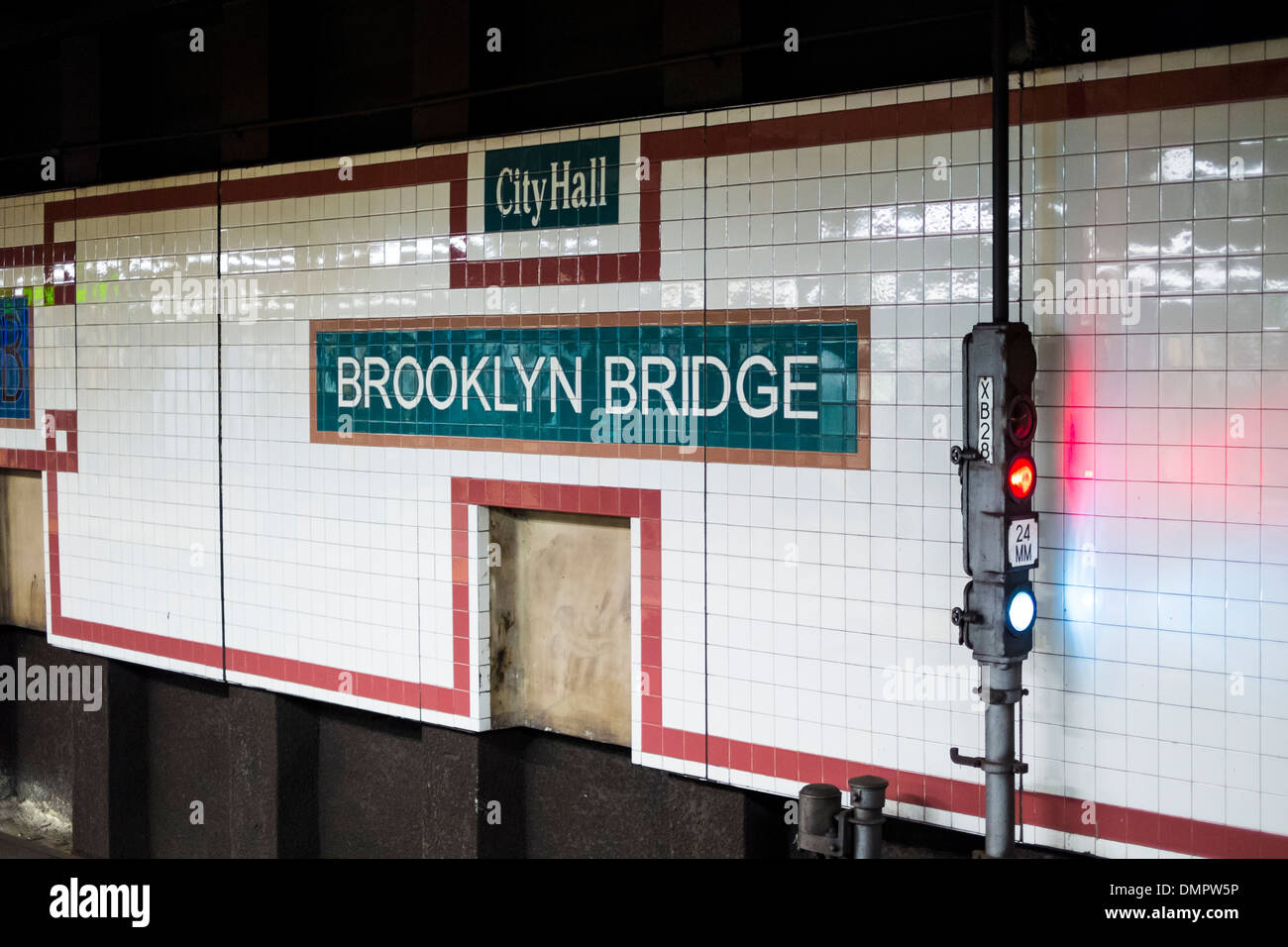 Bridge mosaic mural hi-res stock photography and images - Alamy