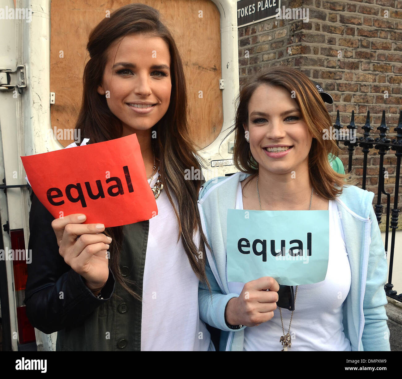 Vogue williams amber williams vogue hi-res stock photography and images ...