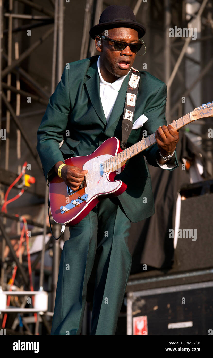 The specials lynval golding hi-res stock photography and images - Alamy