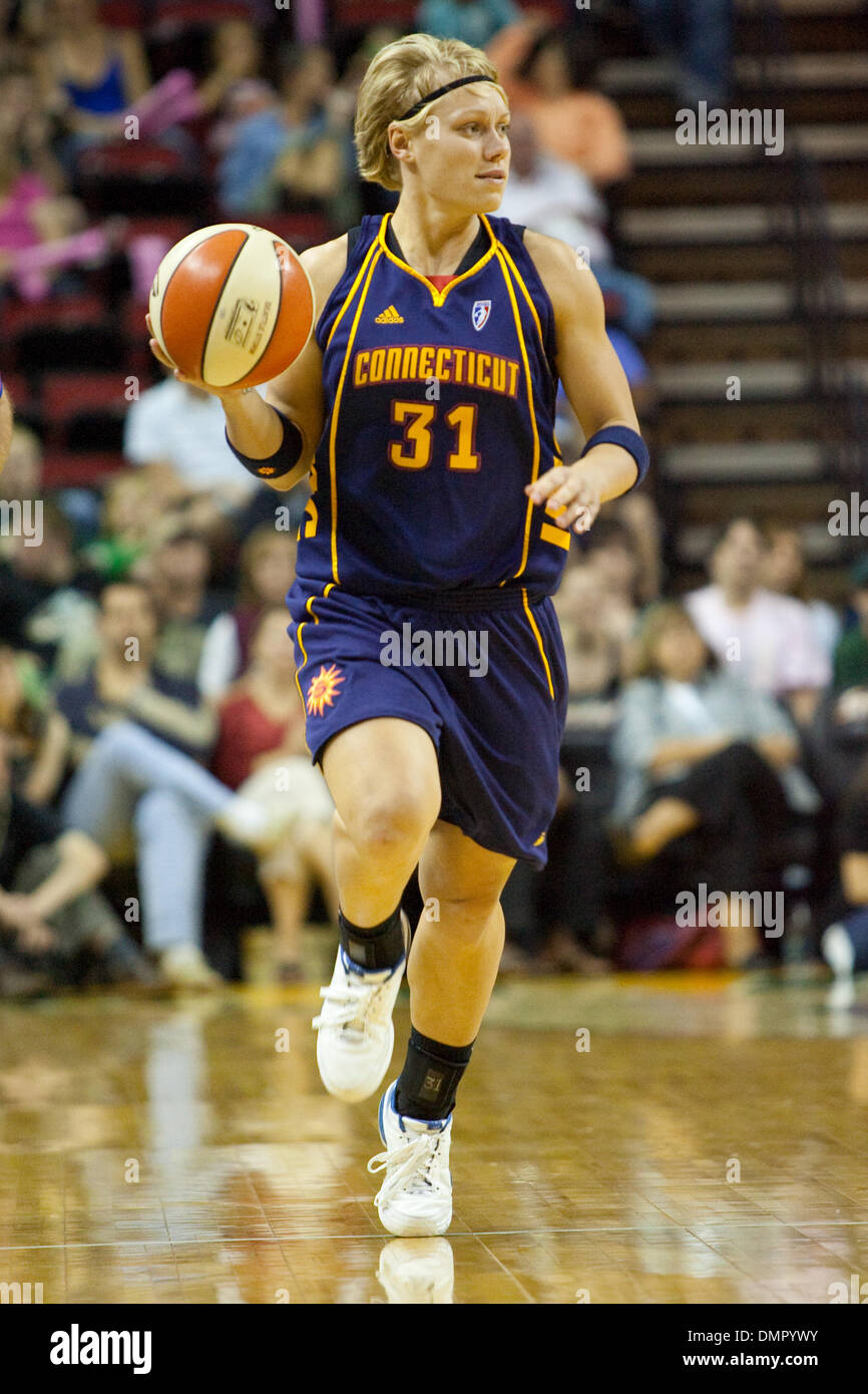 Erin andrew hi-res stock photography and images - Alamy