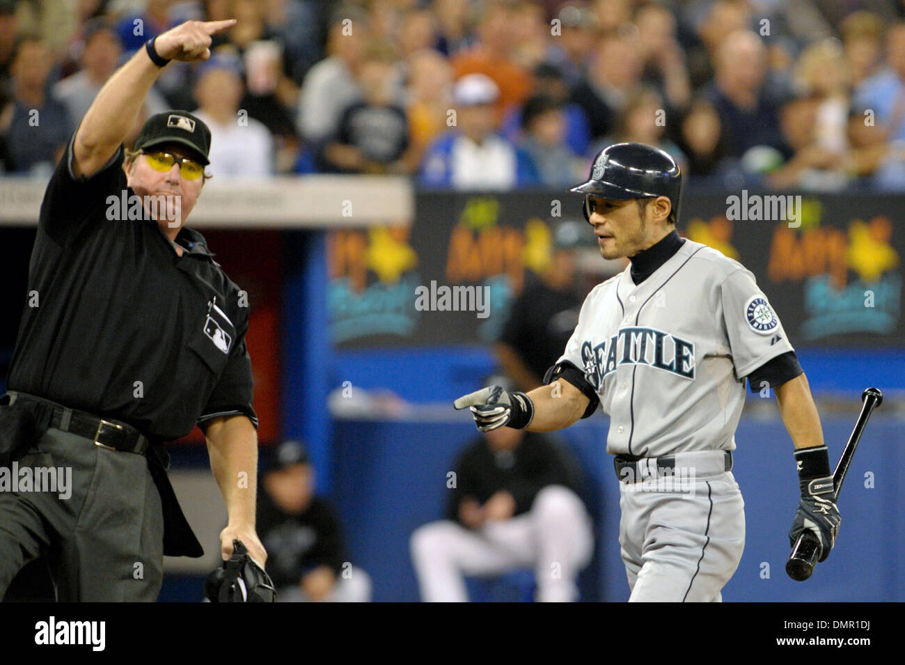 Seattle mariners ichiro suzuki after hi-res stock photography and ...