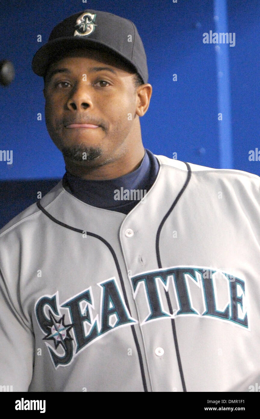 Seattle mariners ichiro suzuki after hi-res stock photography and ...