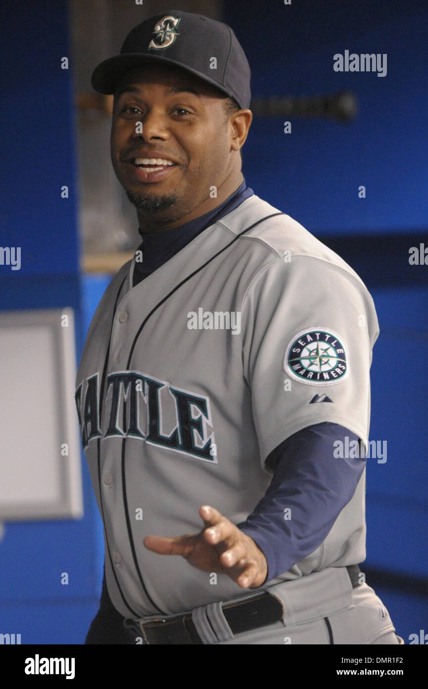 Seattle mariners ichiro suzuki after hi-res stock photography and ...