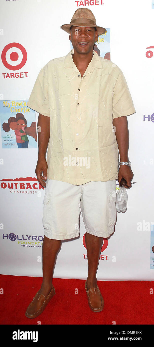 Mark Curry at 3rd Annual My Brother Charlie Family Fun Festival held at ...