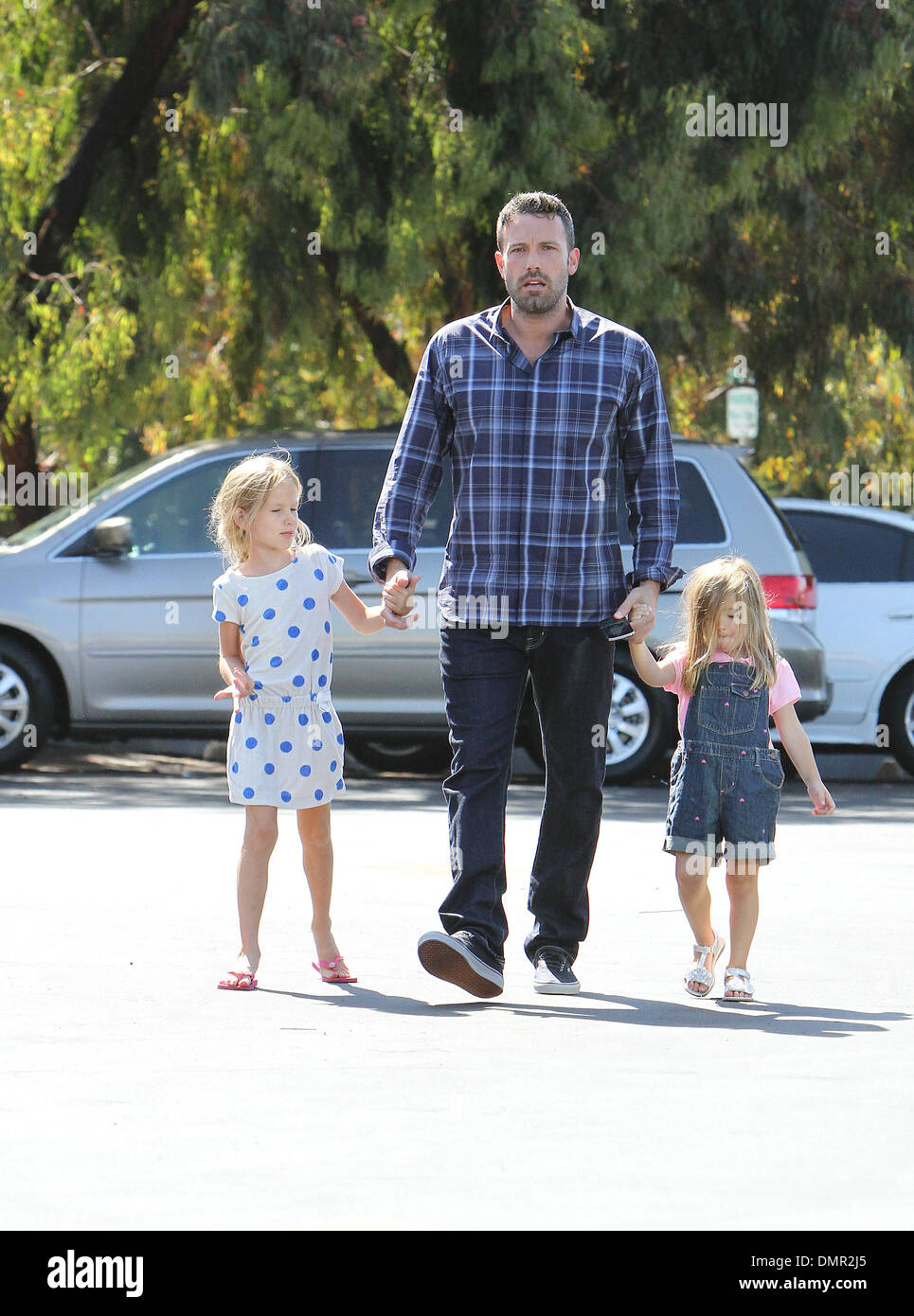Ben Affleck with daughters Violet Affleck and Seraphina Affleck out at ...