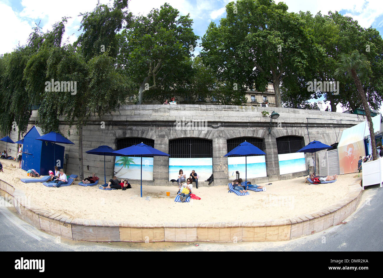 Atmosphere Paris Plage 2012 Paris beaches open four weeks every year ...