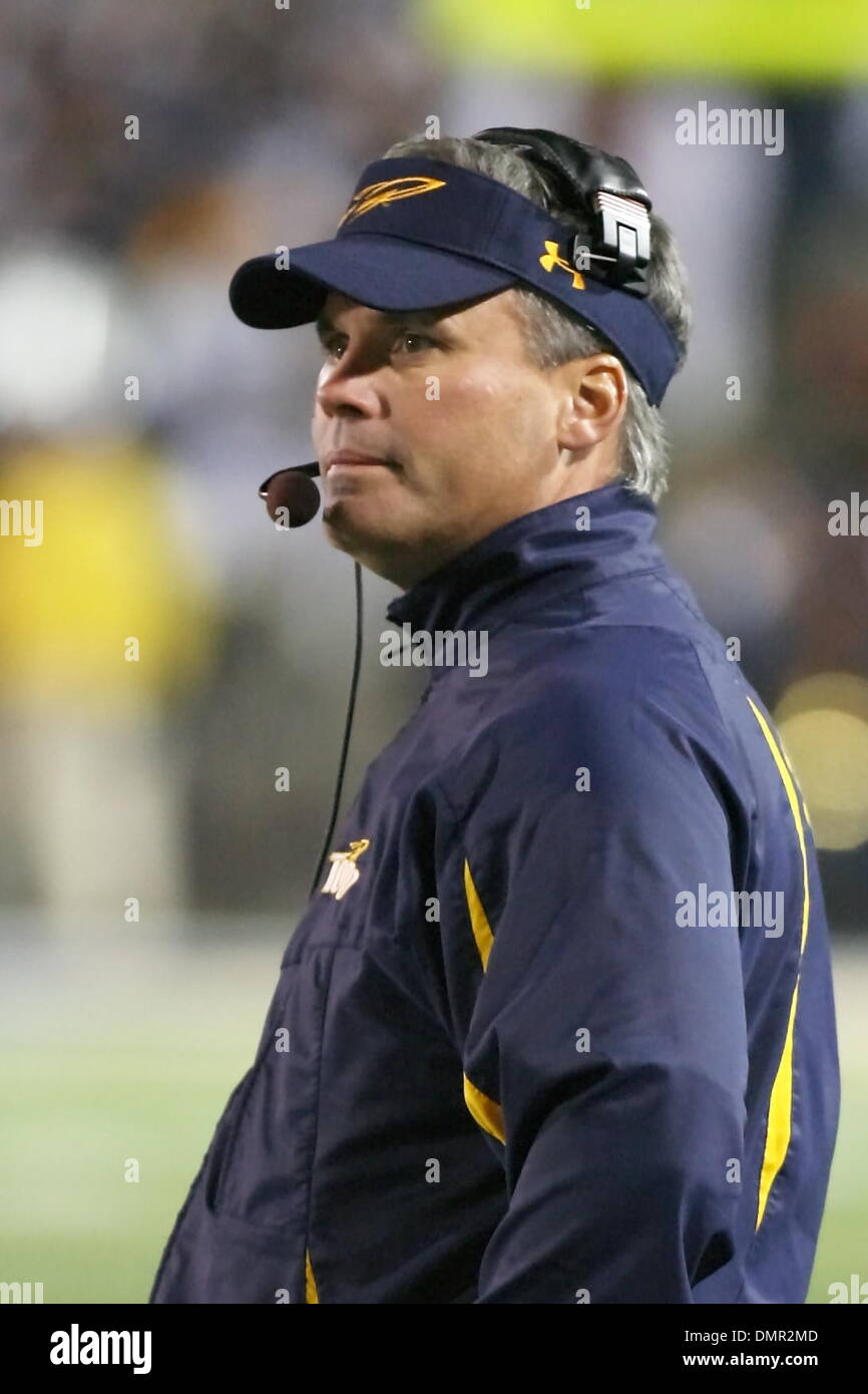 Toledo head coach Tim Beckman during game action. Western Michigan, of ...