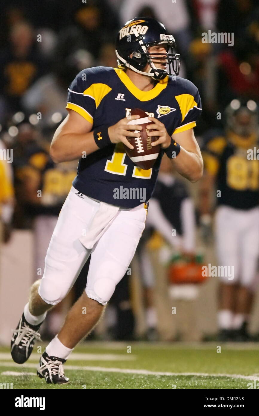 Toledo quarterback Aaron Opelt (11) during game action. Western ...