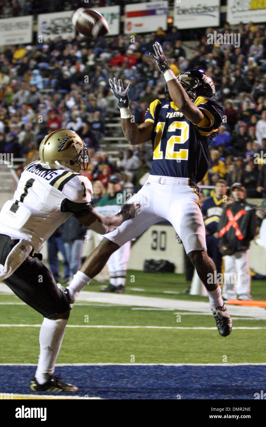 Toledo wide receiver Eric Page (12) during game action. Western ...