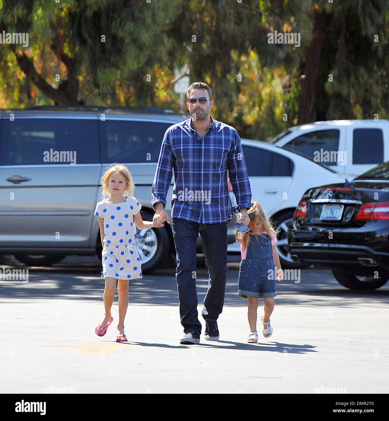 Ben Affleck with daughters Violet Affleck and Seraphina Affleck out at ...