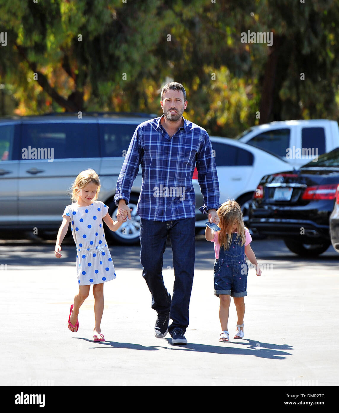 Ben Affleck with daughters Violet Affleck and Seraphina Affleck out at ...
