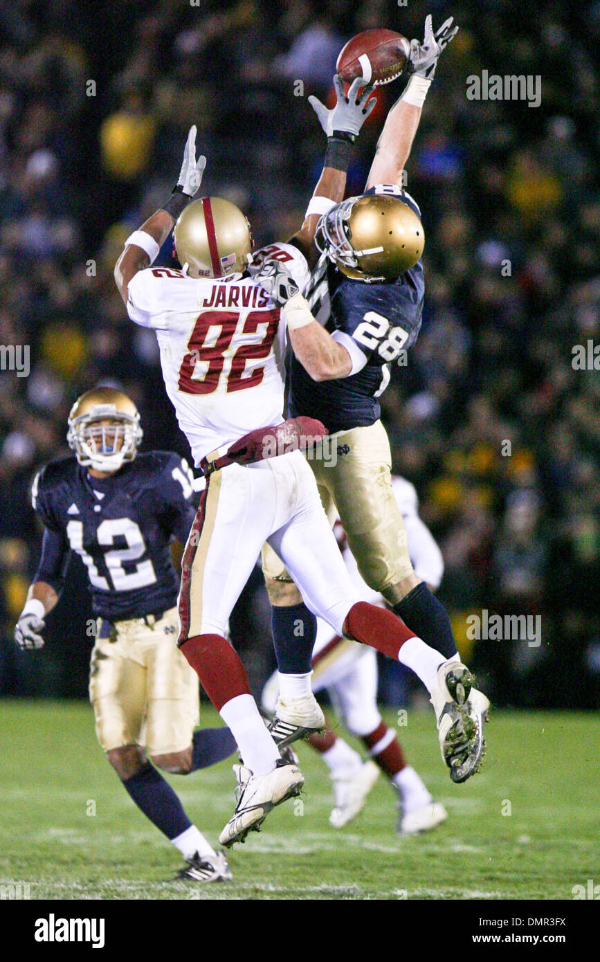 Boston College wide receiver Justin Jarvis (82) and Notre Dame safety ...