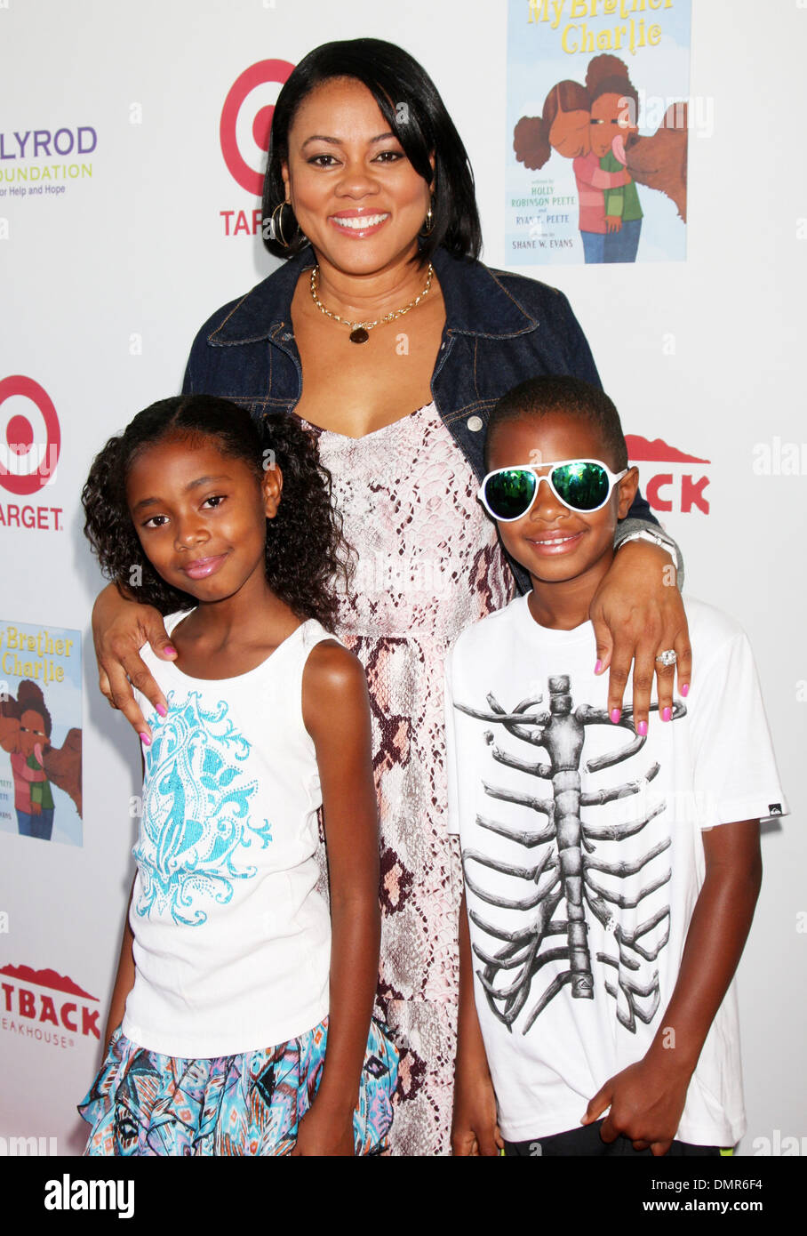Lela rochon with family hi-res stock photography and images - Alamy