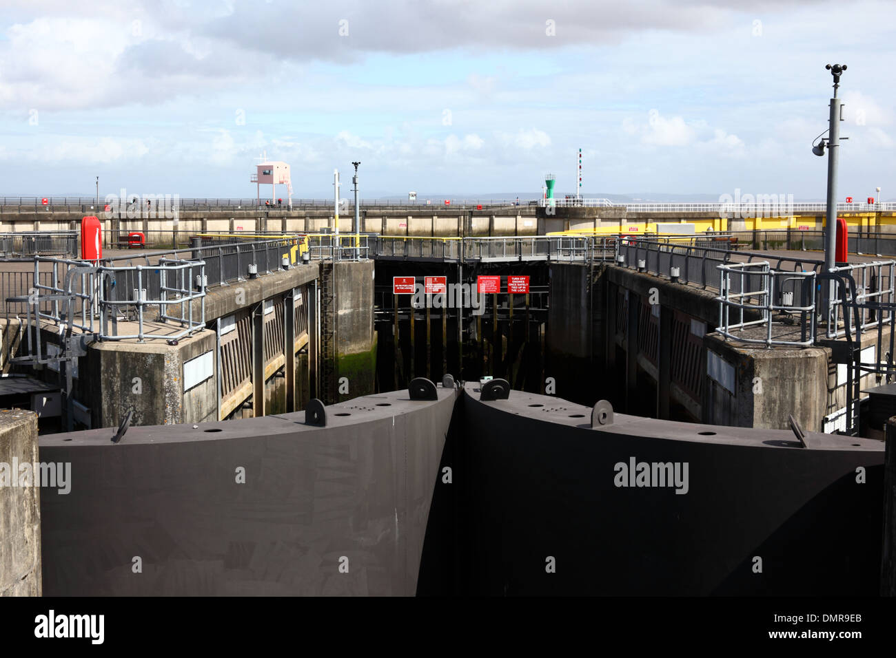 View of lock with closed lock gates, Cardiff Bay Barrage , Wales ...