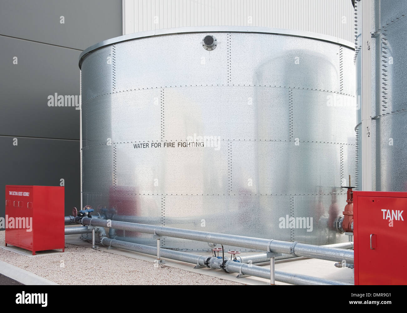 Metal gray industrial container hi-res stock photography and images - Alamy