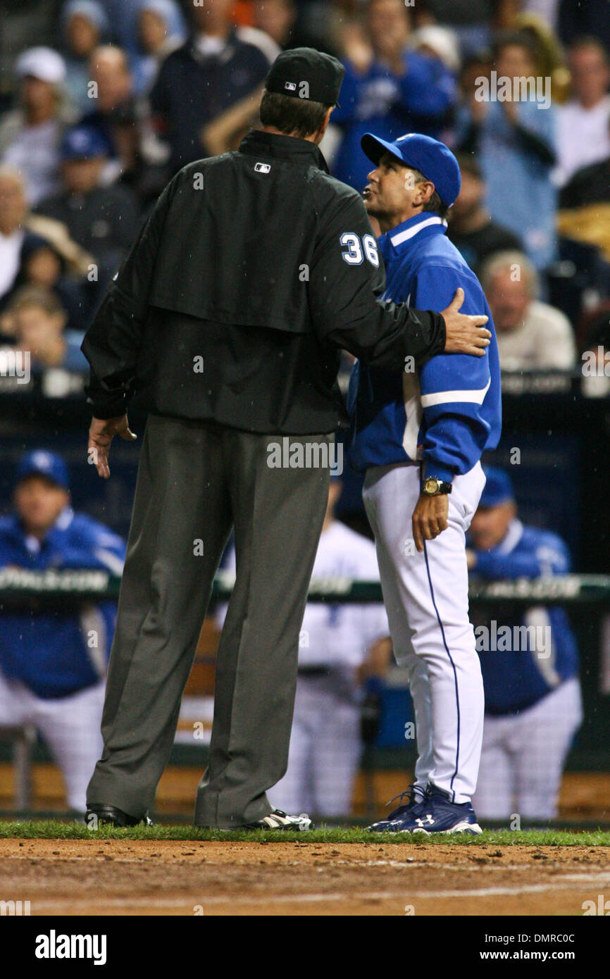 24 September 2009: Umpire Crew Chief Tim McClelland #36 intercepts the ...