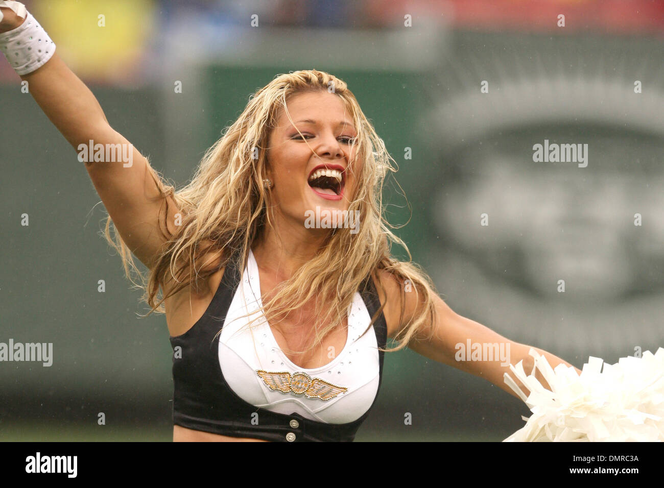 New york jets uniforms hi-res stock photography and images - Alamy