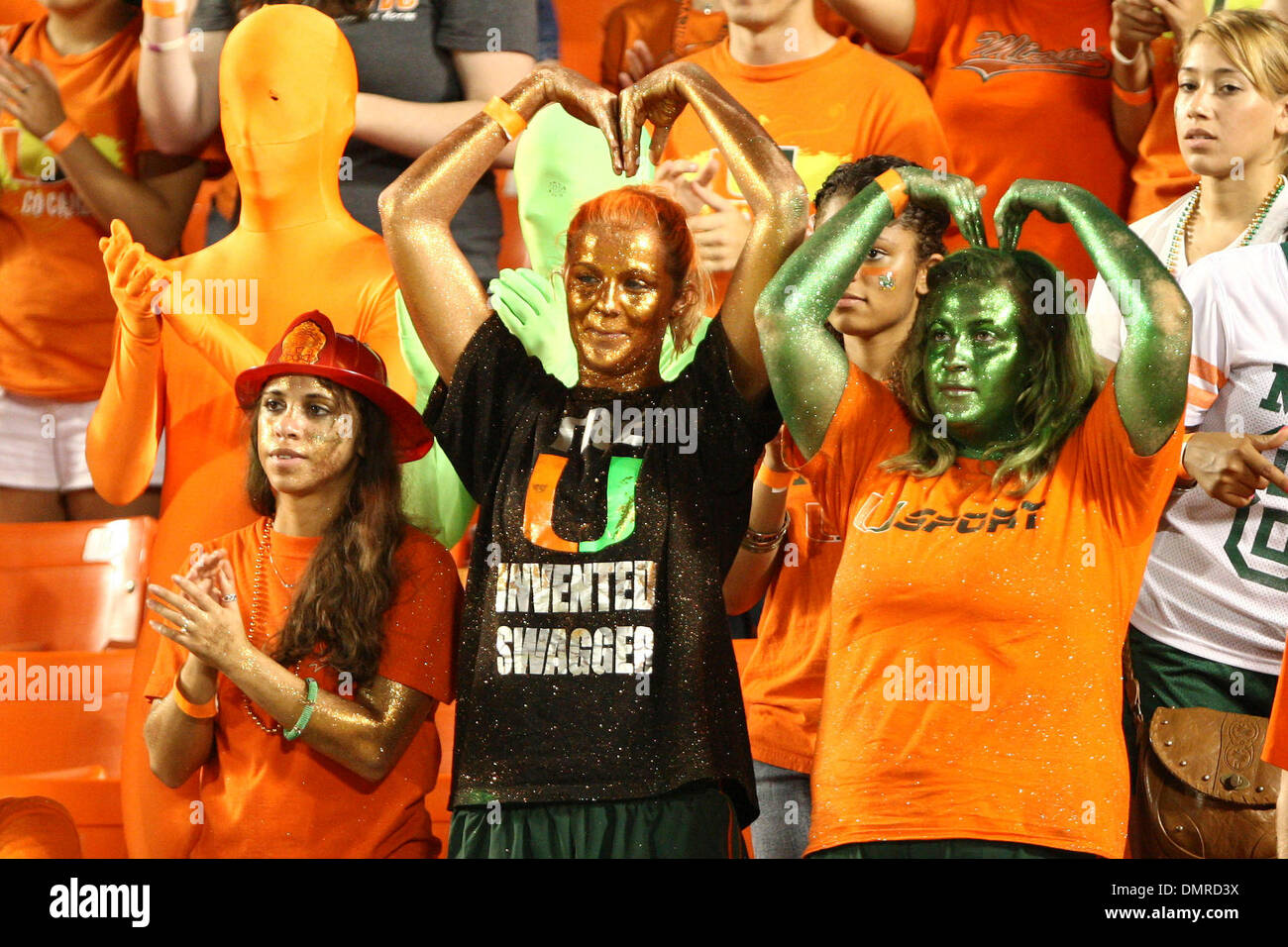 Miami fans showing their team spirit. The No 11. Miami Hurricanes ...