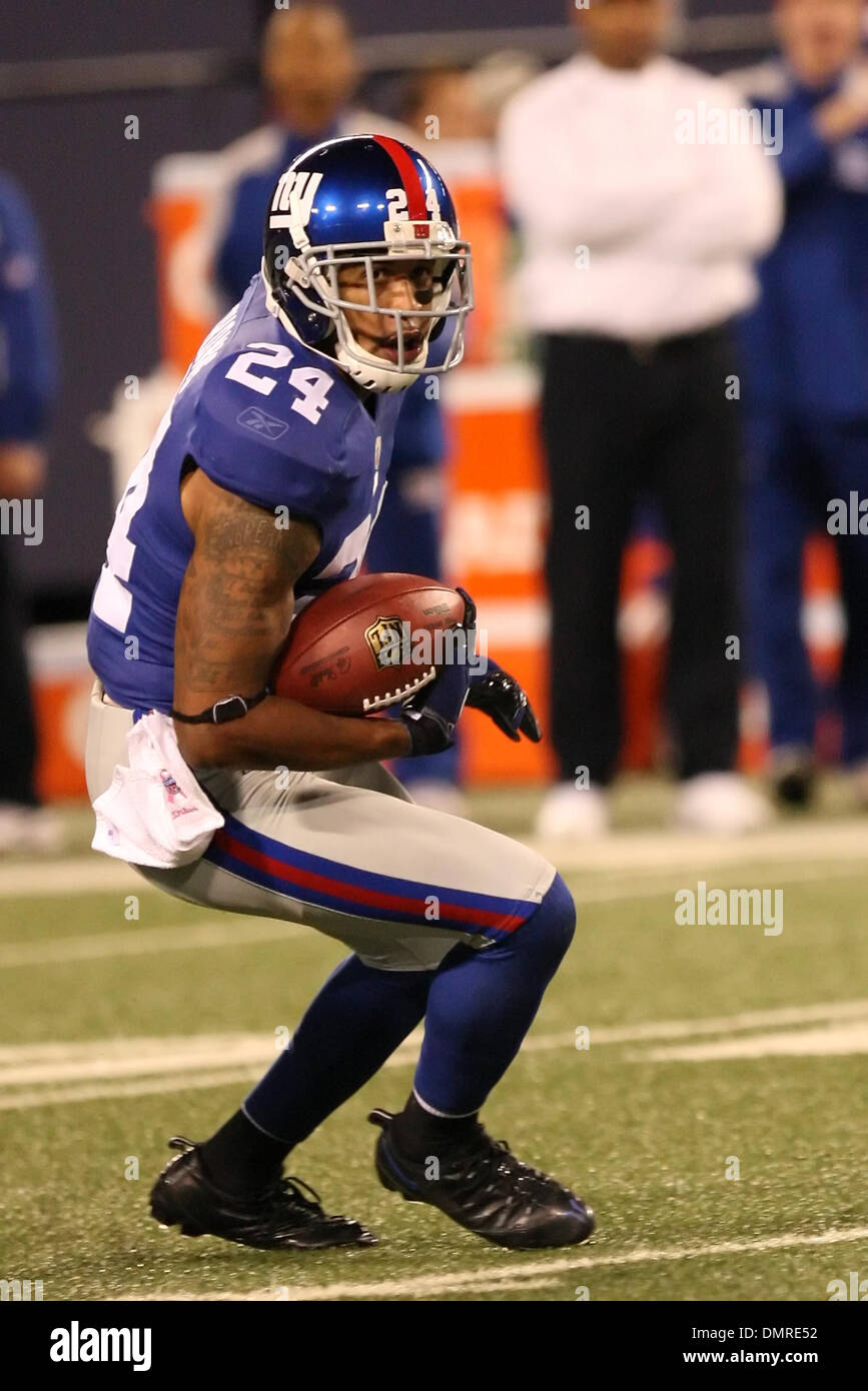 25 October 2009: New York Giants #24 corner back Terrell Thomas with ball. The Arizona Cardinals ...