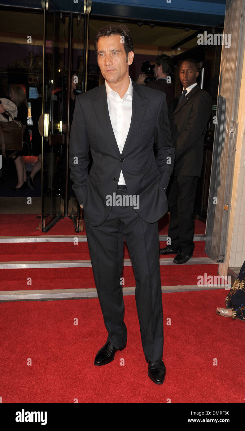 Clive owen shadow dancer hi-res stock photography and images - Alamy