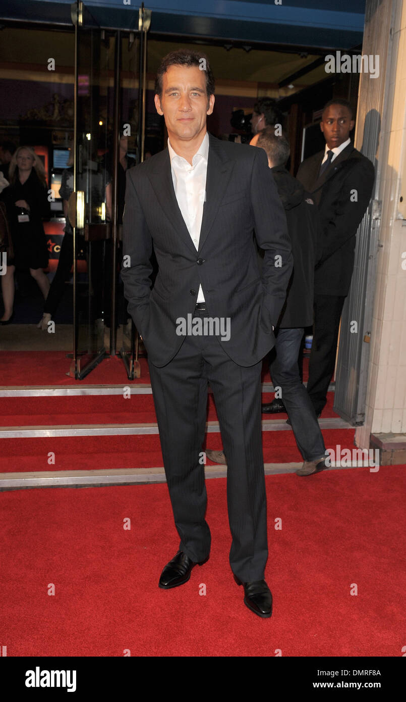 Clive owen shadow dancer hi-res stock photography and images - Alamy