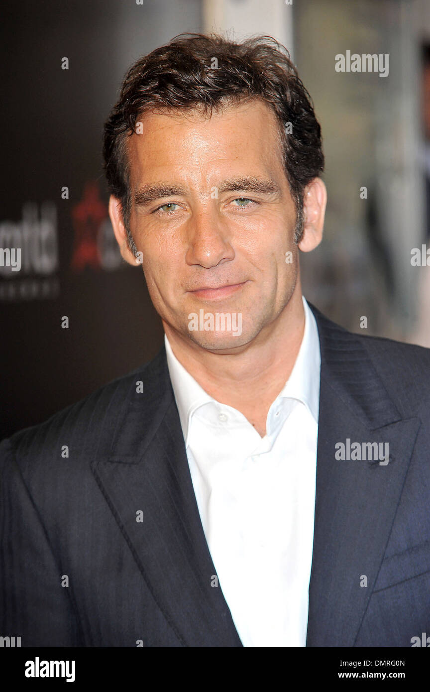 Clive Owen at premiere of 'Shadow Dancer' held at Haymarket Cineworld ...