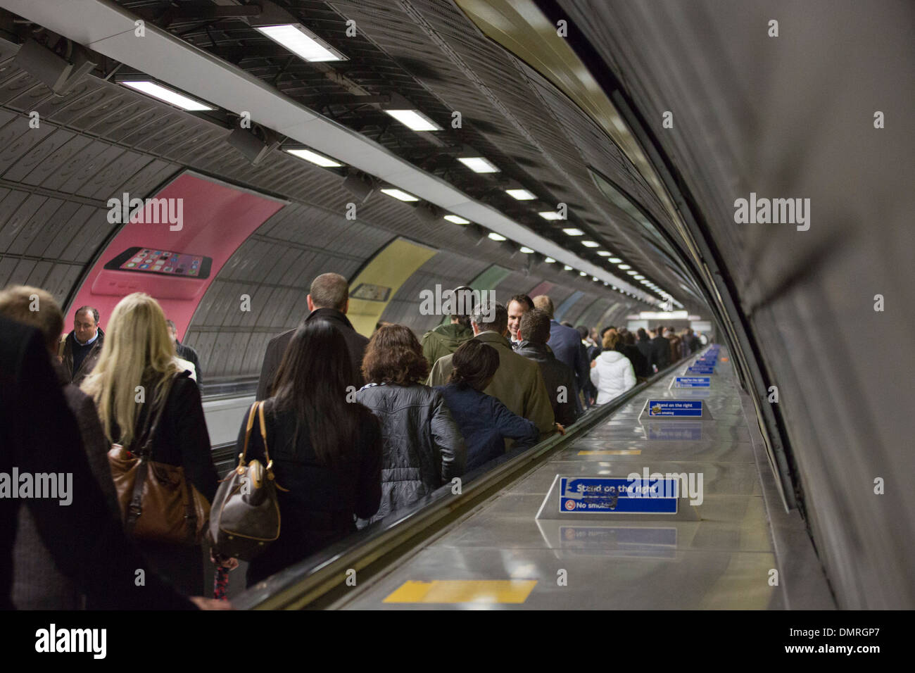 Bakerloo line underground station hi-res stock photography and images ...